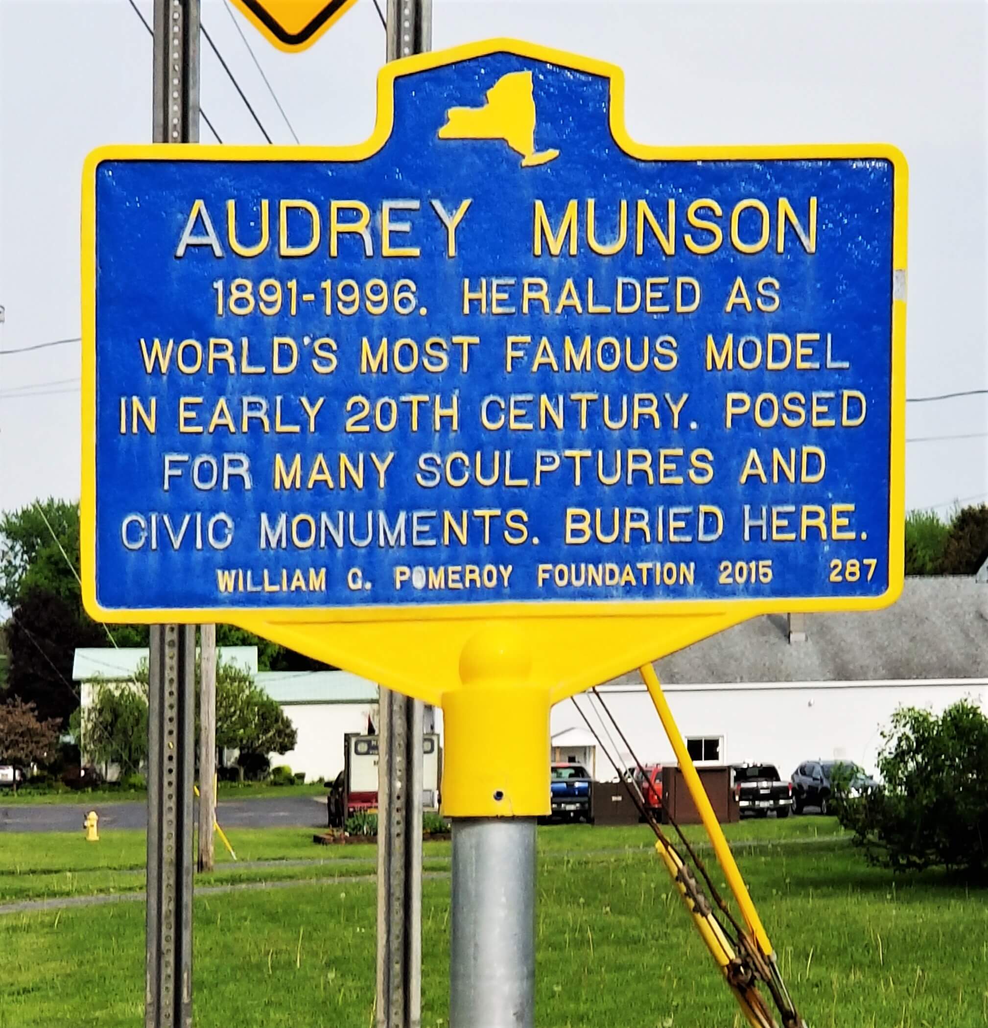 AUDREY MUNSON | William G. Pomeroy Foundation